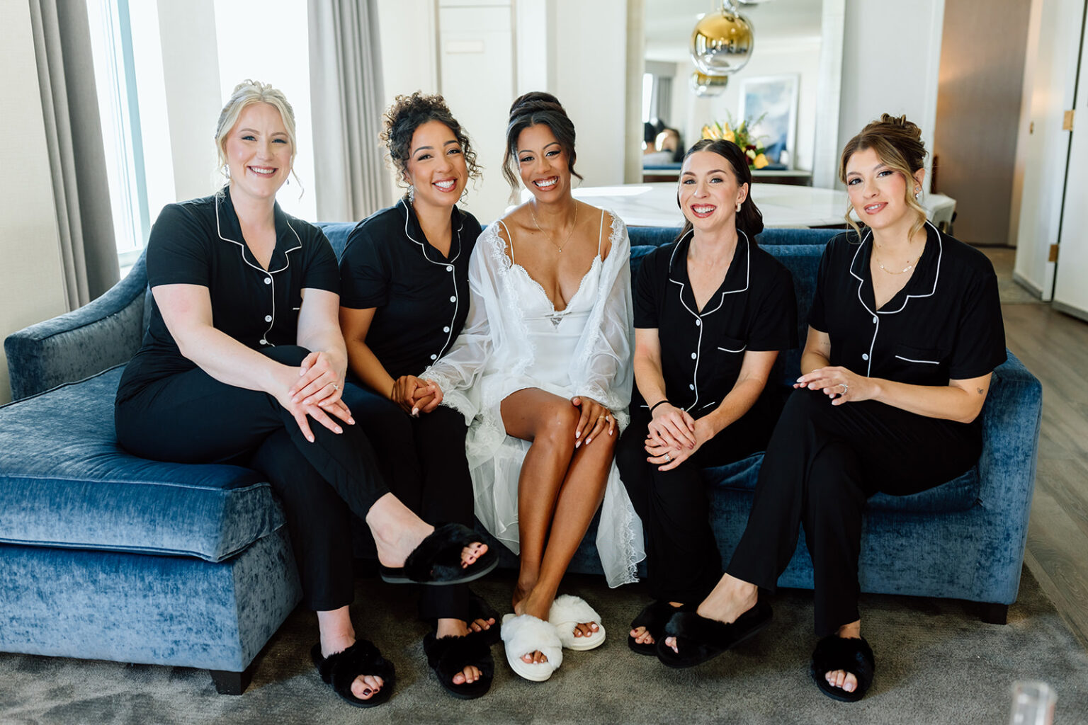 Michael and Melissa’s Wedding at Galleria Marchetti in Chicago | alyeskaromanphotography.com