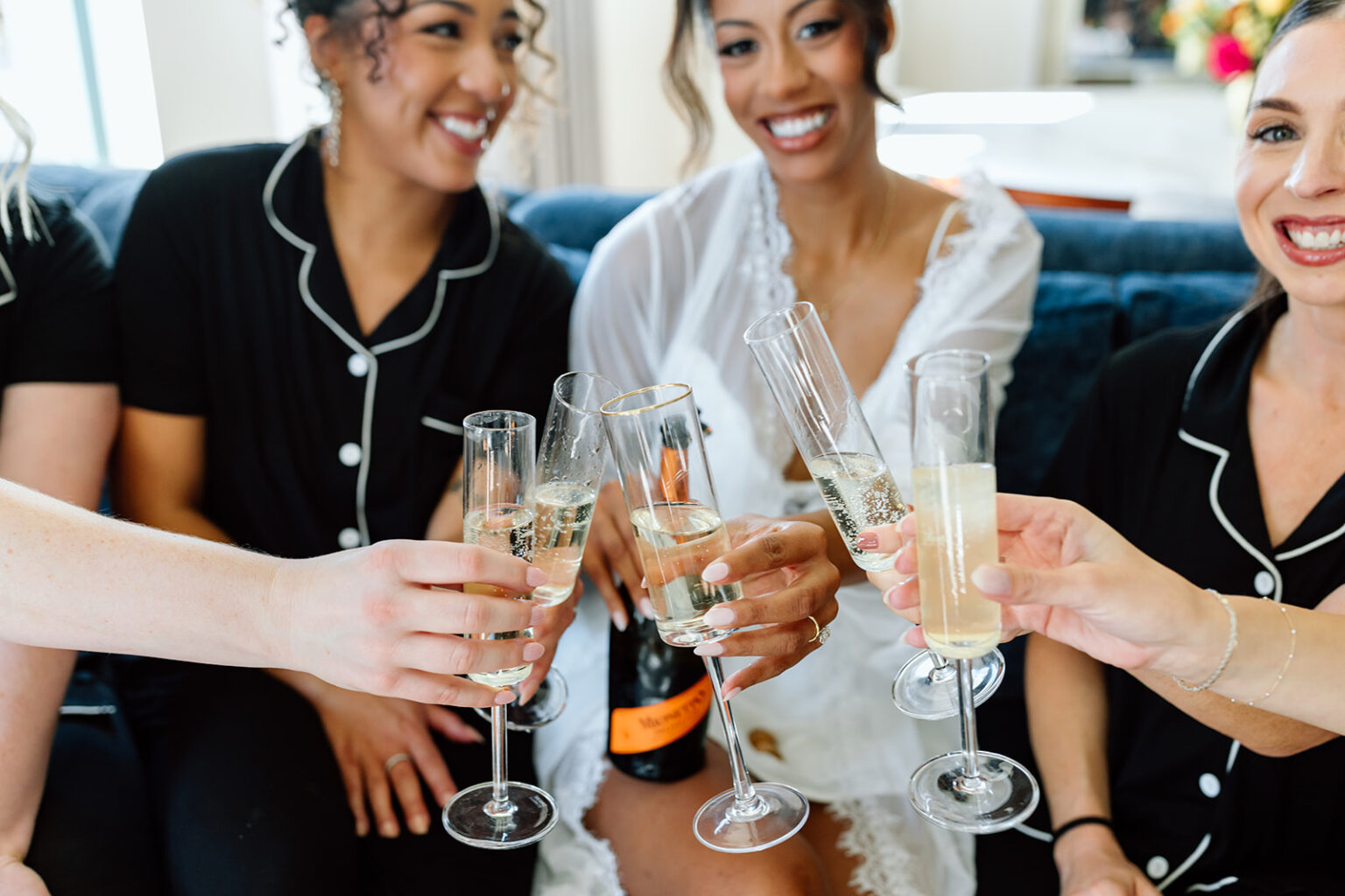 Michael and Melissa’s Wedding at Galleria Marchetti in Chicago | alyeskaromanphotography.com